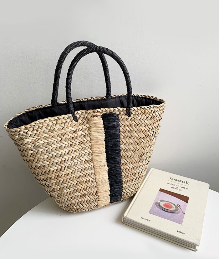 다바걸 와이런라탄백d1ba 데이트룩 여친룩 데일리룩 30대여성쇼핑몰 20대여자쇼핑몰 키작은여자쇼핑몰 여성의류쇼핑몰 베이지 여자가방 포인트룩 라탄백