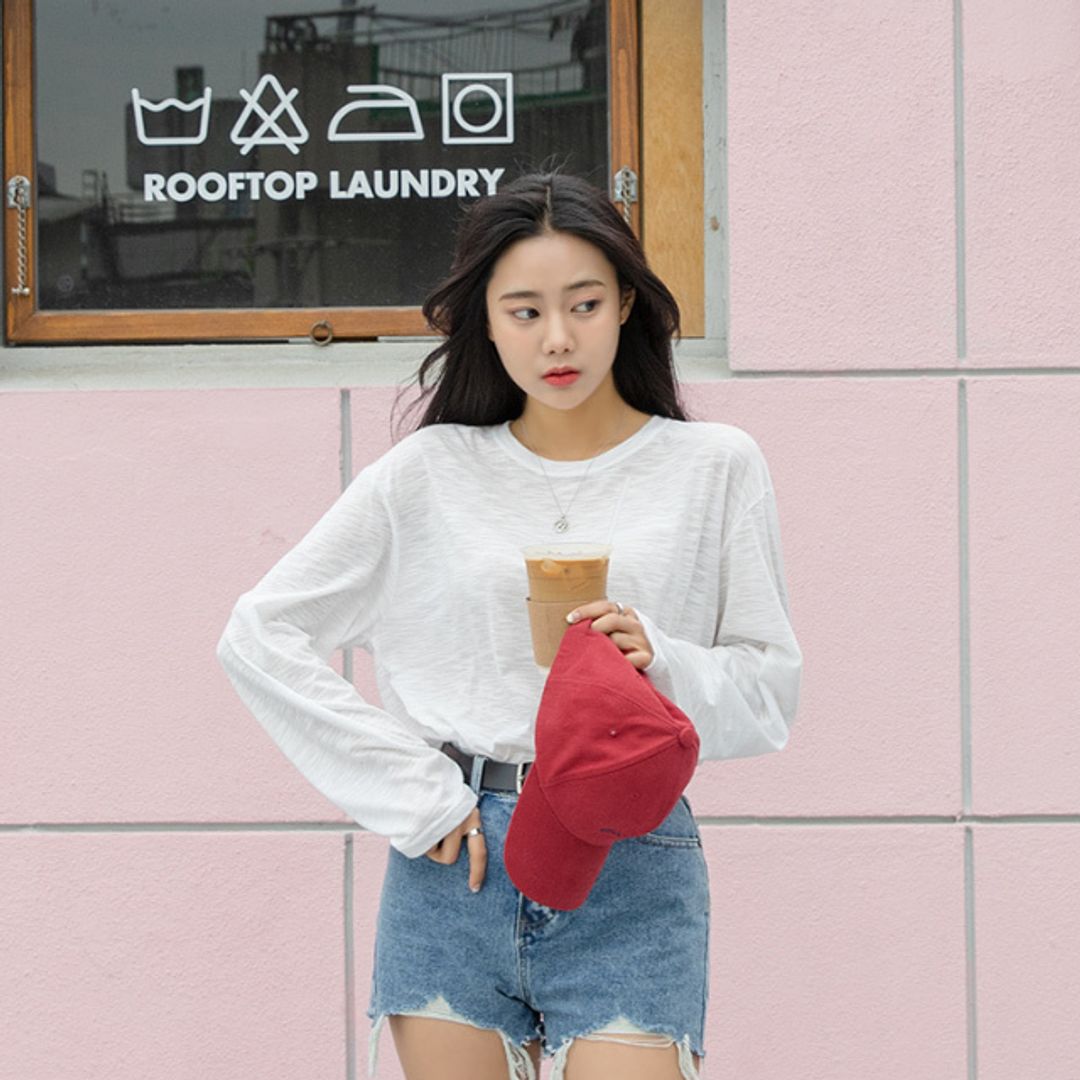 베이직라운드네크라인티셔츠