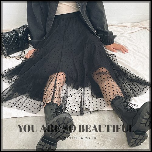 블랙 도트 밴딩 플레어 롱 샤스커트 망사스커트발레리나스커트땡땡이스커트땡땡이치마도트치마도트스커트게더롱스커트롱치마플레어스커트플레어치마a라인데이트스커트