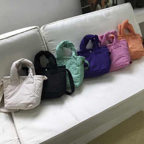 찐코디 K404 색감예쁜 심플 깔끔 베이직 캐주얼 미니백 토트백 천가방 가을 겨울 가벼운 간편 데일리 패딩 숄더백 크로스백 손가방