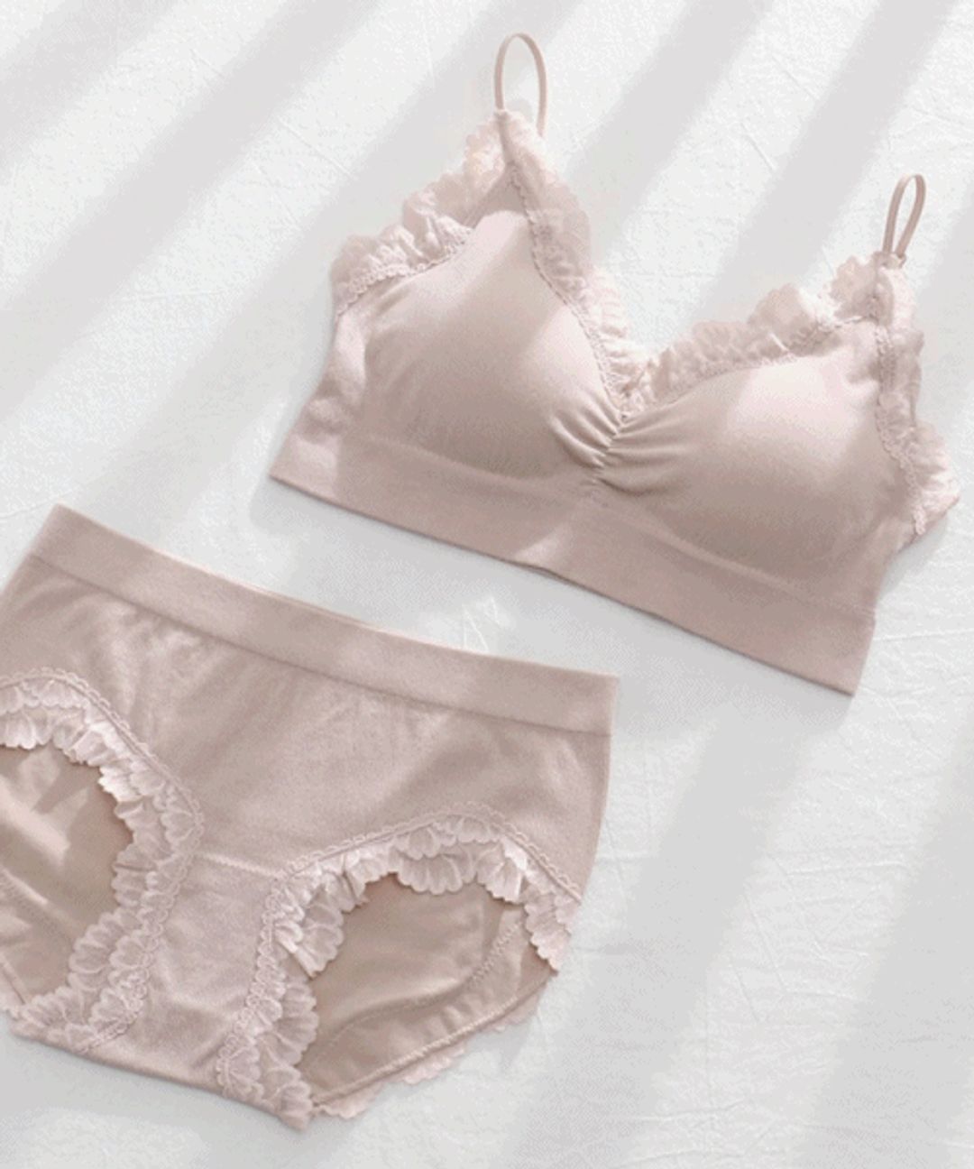 노와이어 편한 브라렛 레이스 백리스 브라탑 심리스브라 심리스 브라렛 수면브라 스포츠브라 와이어리스브라 백리스브라 뽕브라 작은가슴브라 새가슴브라 심리스속옷 섹시백 세트 팬티