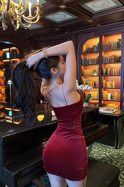 로즈시크 모델소장 [섹시한뒷태, 백스트랩] 벨벳 투끈 미니 Ops _3color