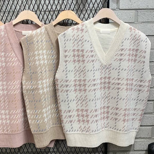 휘슬 체크조끼니트조끼베스트조끼니트체크패턴조끼사각패턴무늬니트박스조끼브이조끼v넥배색브이넥조끼스웨터민소매
