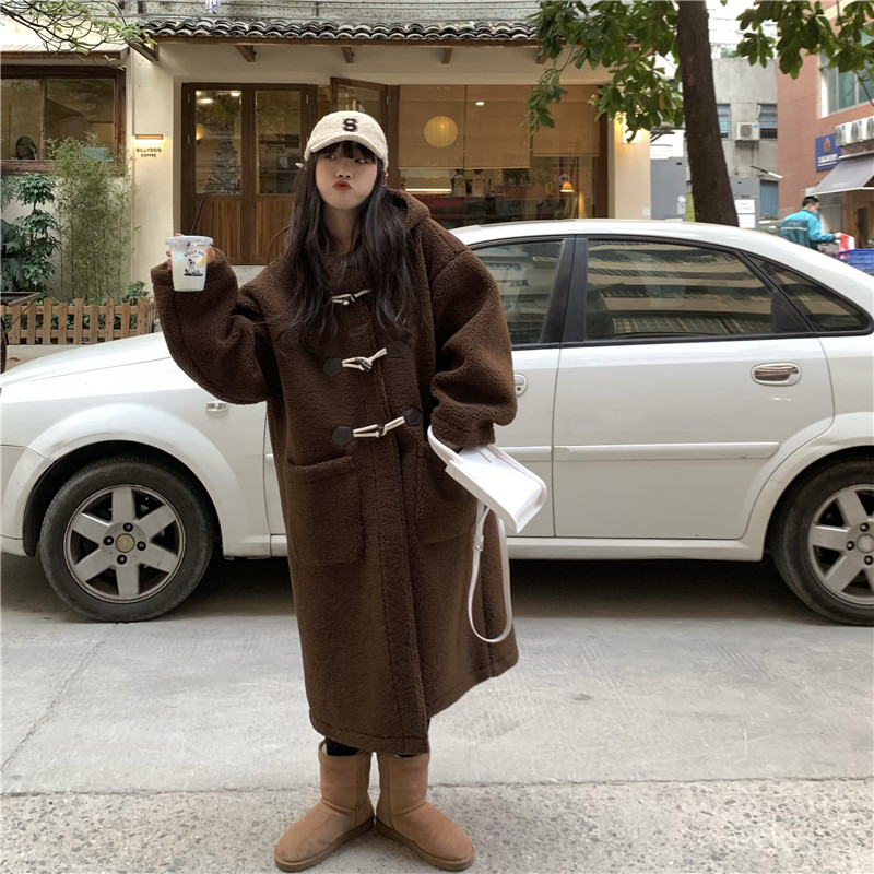 에이퍼플 귀여운 양털 후리스 롱 떡볶이 코트 2 Color 겨울 야상 후드 신상 두꺼운 자켓 점퍼 캠퍼스룩 학생룩 일상룩 데일리룩