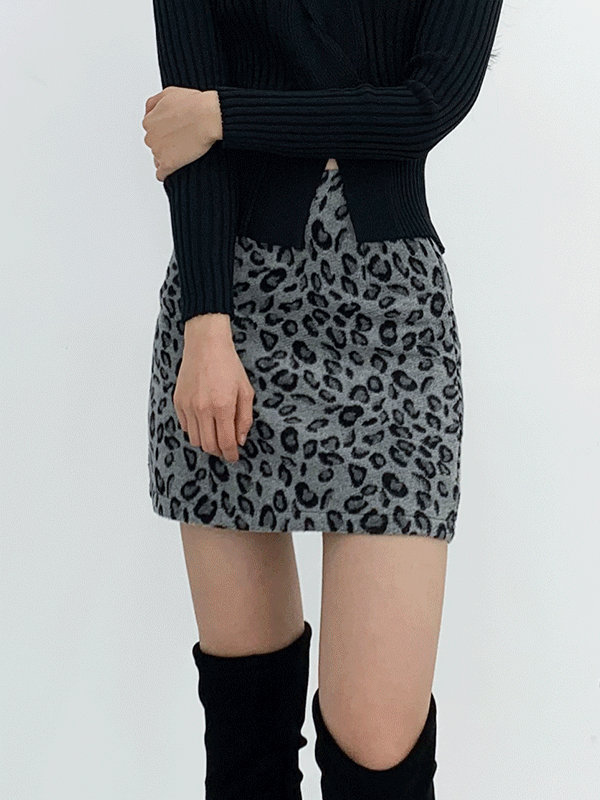 당일발송🐆레오파드패턴🐆2color 투나잇 레오파드 스커트미니스커트 가을스커트 겨울스커트 머메이드스커트 데님스커트 롱스커트 플리츠스커트 청치마 레더스커트 카고스커트