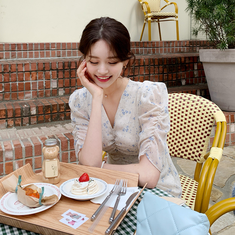 아뜨랑스 🍂첫 가을 세일쿠폰팩 ⚡️오늘출발⚡️ 1000장 돌파 여리한 플라워 나염 셔링 반팔 A라인 롱 롱원피스 플라워롱원피스 휴양지 원피스 휴양지 반팔롱원피스