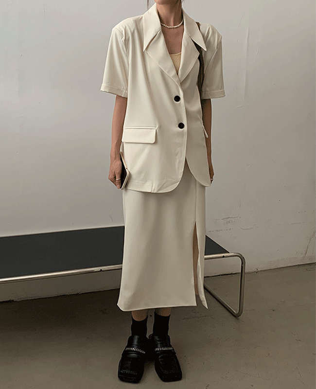 세미오피스오피스룩데이트룩셋업세트 화이트 오버핏자켓 캐주얼 반팔자켓 싱글자켓 옆트임 스커트 봄스커트 뒷밴딩 롱스커트 롱치마 정장스커트 정장치마 여름스커트 치마