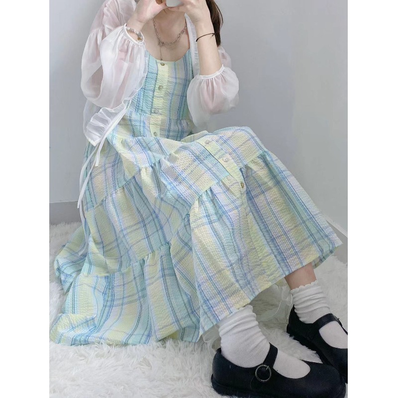 조이얼랏 여름 파스텔 블루 체크 라운드넥 단아한 롱 원피스 드레스 민소매 뷔스티에 나시 휴가룩 아우터 화이트 가디건 얇은 자외선 차단