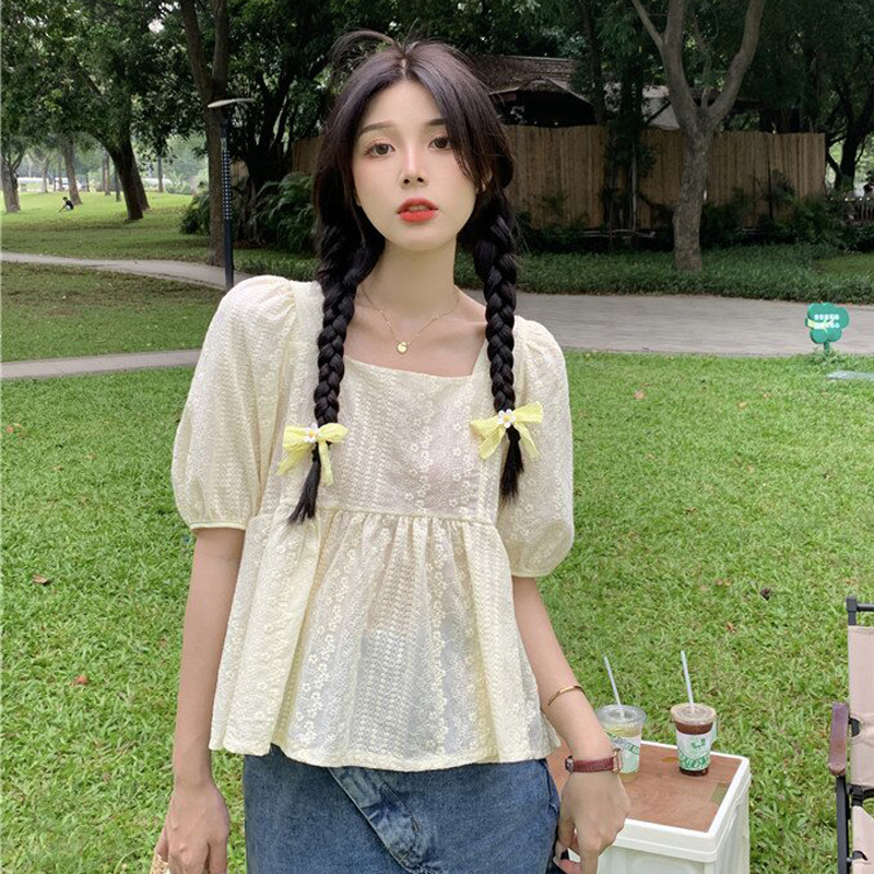 시스루 꽃 무늬 자수 블라우스 퓨어 페미닌 귀여운 애기 공주 반팔 씨스루 플레어 셔츠 탑 스퀘어넥 퍼프 소매 허리 셔링 여리 핏 나들이 피크닉 여친 데이트 룩