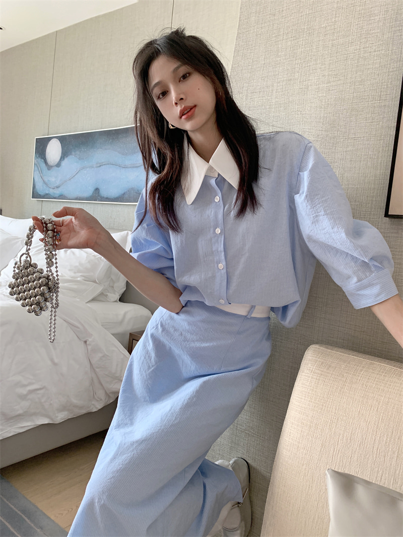 투피스 코디 Set 청량한 하이엔드 수트 블라우스 슬릿 스커트 세트 반팔 퍼프 소매 배색 폴로 Pk 카라 박시 박스 핏
