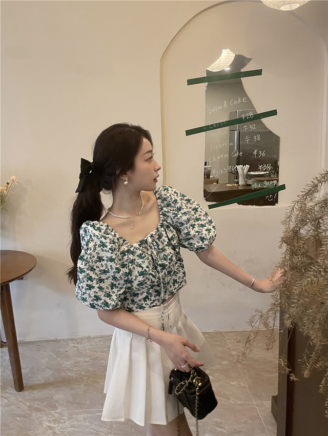 여름신상여름블라우스 플라워 셔링 벌룬퍼프 반팔 블라우스 크롭블라우스 오프숄더 블라우스 여름셔츠 플라워블라우스 바캉스룩 휴가