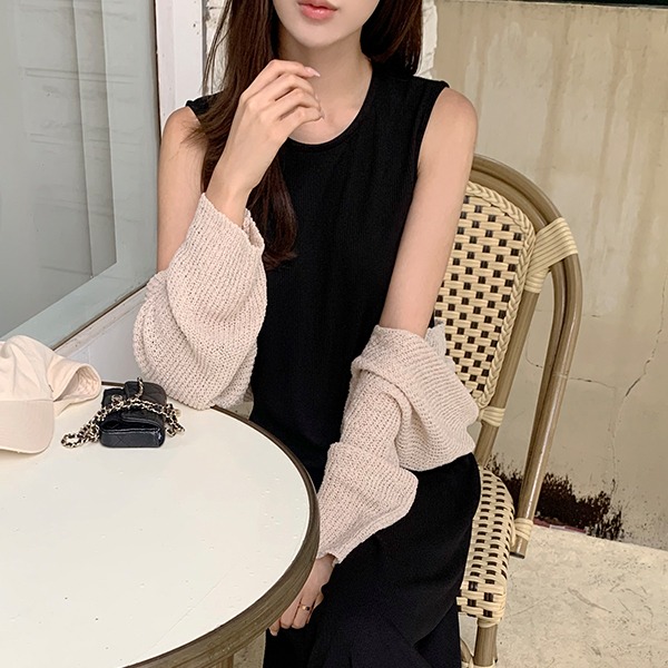 Made 베니토특가 멜팅 슬림라인 슬리브리스 훌 원피스 신상베스트간절기봄여성데일리원피스롱원피스나시원피스슬리브리스원피스라운드넥원피스a라인원피스나들이