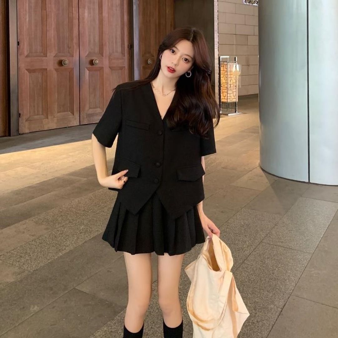 ~4xl플리츠 스커트 정장투피스하객룩 소개팅룩 코디 여름 브이넥 기본 싱글버튼 일자핏 루즈핏 반팔 가디건 자켓하이웨이스트