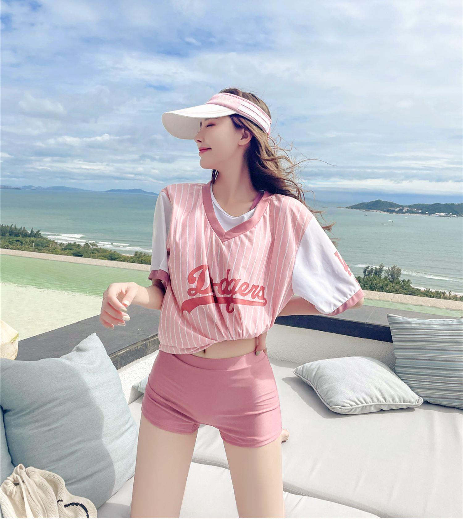 조이얼랏 당일발송 어텐션 쓰리피스 체형커버 수영복 비키니 레쉬가드 셋업 루즈핏 스트라이프 스포티 캐주얼 힙합 해변룩 수영장룩 워터파크 바캉스 반팔 오버핏 레쉬가드