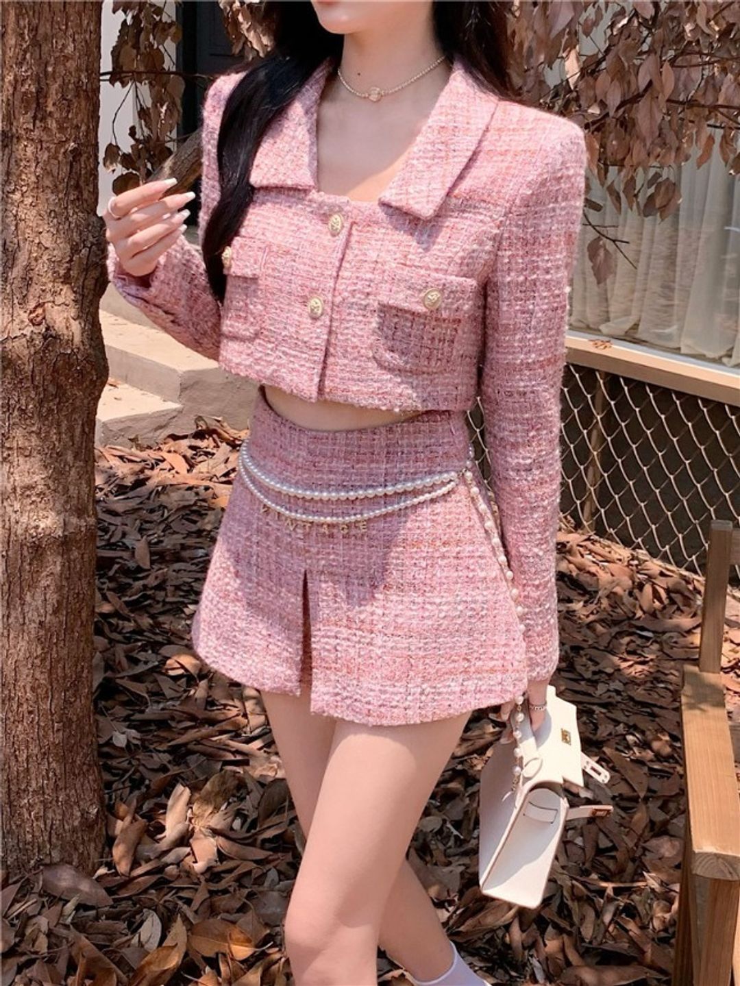 가을자켓하객룩 러블리 핑크 크롭 트위드 자켓 하이웨스트 미니 스커트 투피스 셋업 진주 체인 트임 스커트 가을세트 결혼식 하객 투피스 돌잔치 피로연 여친룩 데이트룩