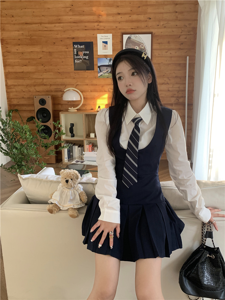 클로디 캠퍼스룩 스쿨룩 프레피룩 레이어드 U넥 조끼 베스트 플리츠 주름 원피스 레이어드 퍼프 소매 레귤러핏 화이트 셔츠타이포함 졸업사진앨범촬영졸업패션단체룩