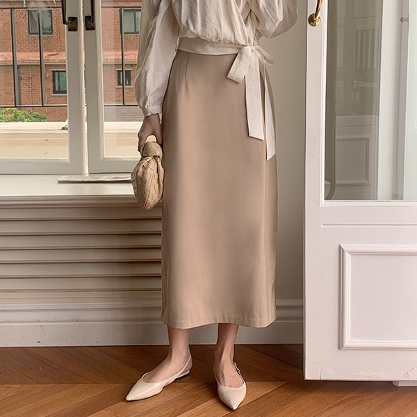 베니토 Made 베니토특가 메이벨 새틴 데일리 롱 스커트 신상베스트간절기가을여성데일리새틴스커트샤틴스커트실크스커트간절기스커트롱스커트h라인스커트데일리