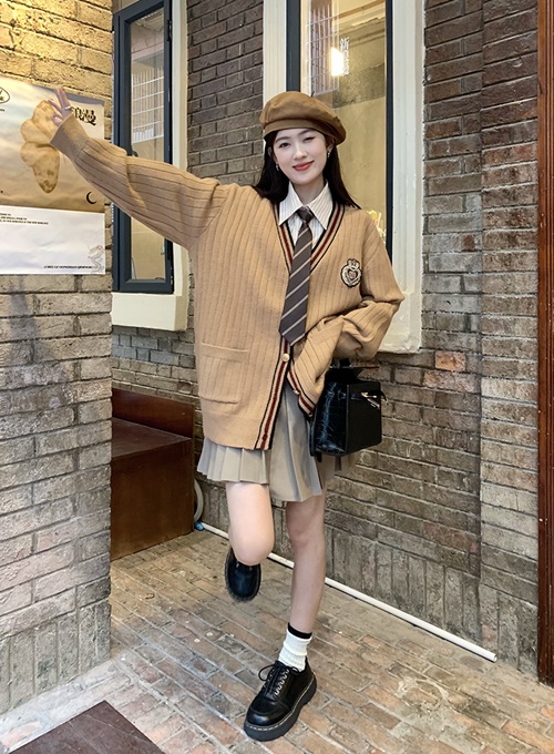 에이퍼플 세트단품 스트라이프 루즈 핏 긴팔 가디건 셔츠 플리츠 스커트 세트 루즈 핏 캠퍼스룩 학생룩 프레피룩 스쿨룩 할로윈 교복 영국 셋업 놀이공원 할로윈 코스프레 룩