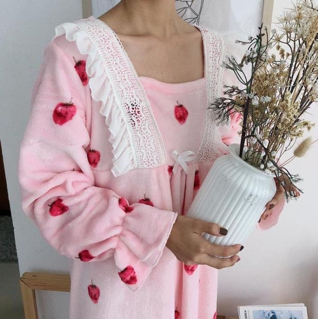 딸기 수면잠옷 파자마 겨울 극세사 빅사이즈 원피스 잠옷 파자마파티 르뚜앙