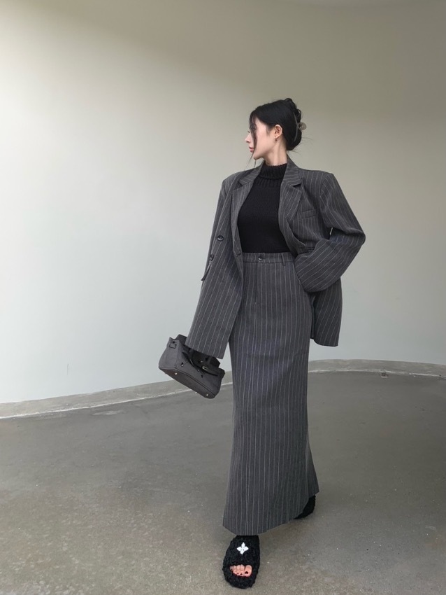 패션 바이 카카오 20대30대 겨울하객룩 시크 스트라이프 긴팔 오버핏 자켓 하이웨스트 H라인 롱스커트 정장셋업 수트치마 루즈핏 재킷 세미정장 오피스룩 연말 데이트