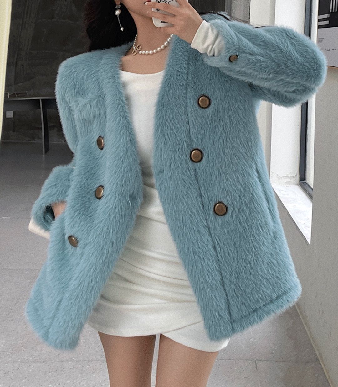 밍크 페이크 퍼 벨벳 코트 자켓 Free 사이즈 V넥 퍼자켓 니트퍼 겨울퍼 노카라 숏 무스탕 더블 브레스트 금장 버튼 모직정장 여성 겨울정장 상의 캐주얼 정장자켓 인조