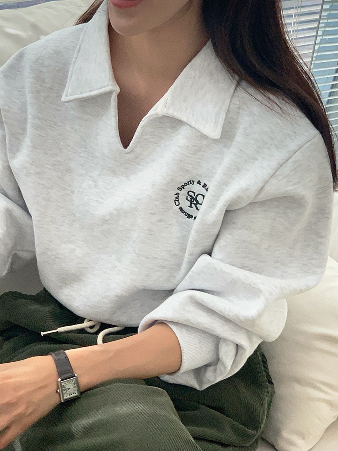 클럽 자수 기모 카라 브이넥 루즈핏 크롭 맨투맨 3color
