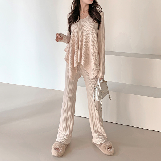 하이클래식 이디 브이넥 트임 루즈핏 플레어 골지 긴팔 니트 밴딩 바지 투피스 세트
