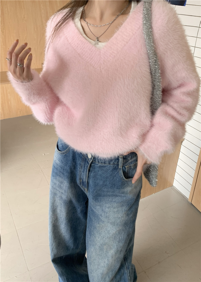 블롱뮤 핑크 앙고라 니트 V 브이 넥 여리 청순 파스텔 페미닌 울 니트 스웨터 퍼 밍크 풀 오버 가을 겨울 롱 슬리브 귀여운 이너 여친 데이트 룩 캐주얼 홍대 합정 연남
