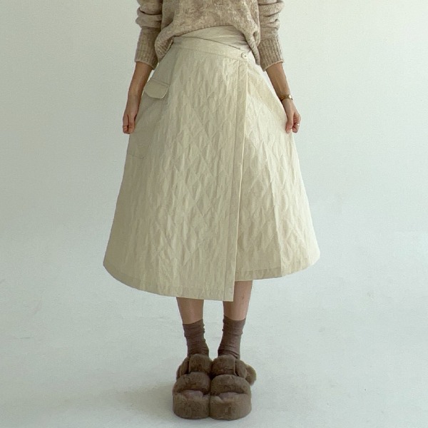 몽쉘 퀼팅 패딩 랩스커트(2col)