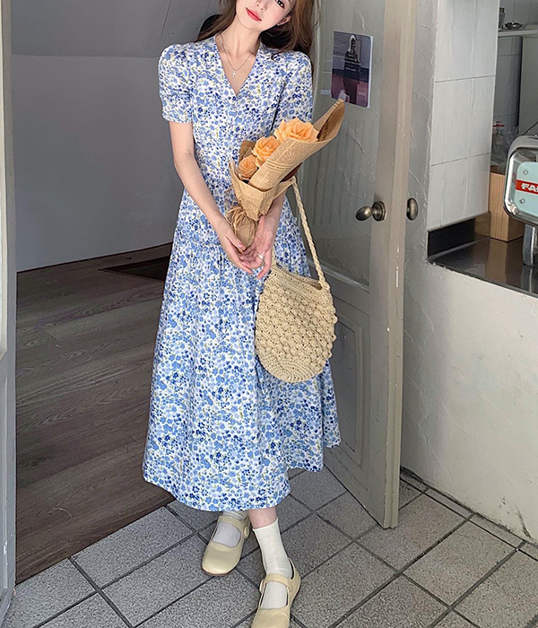 당일배송 여름 시원한 브이넥 블루 플라워 잔꽃무늬 둥근 퍼프소매 반팔 허리 리본 A라인 플레어 미디 롱 스커트 캉캉 맥시 원피스 바캉스 리조트 해변 비치 촬영 휴가