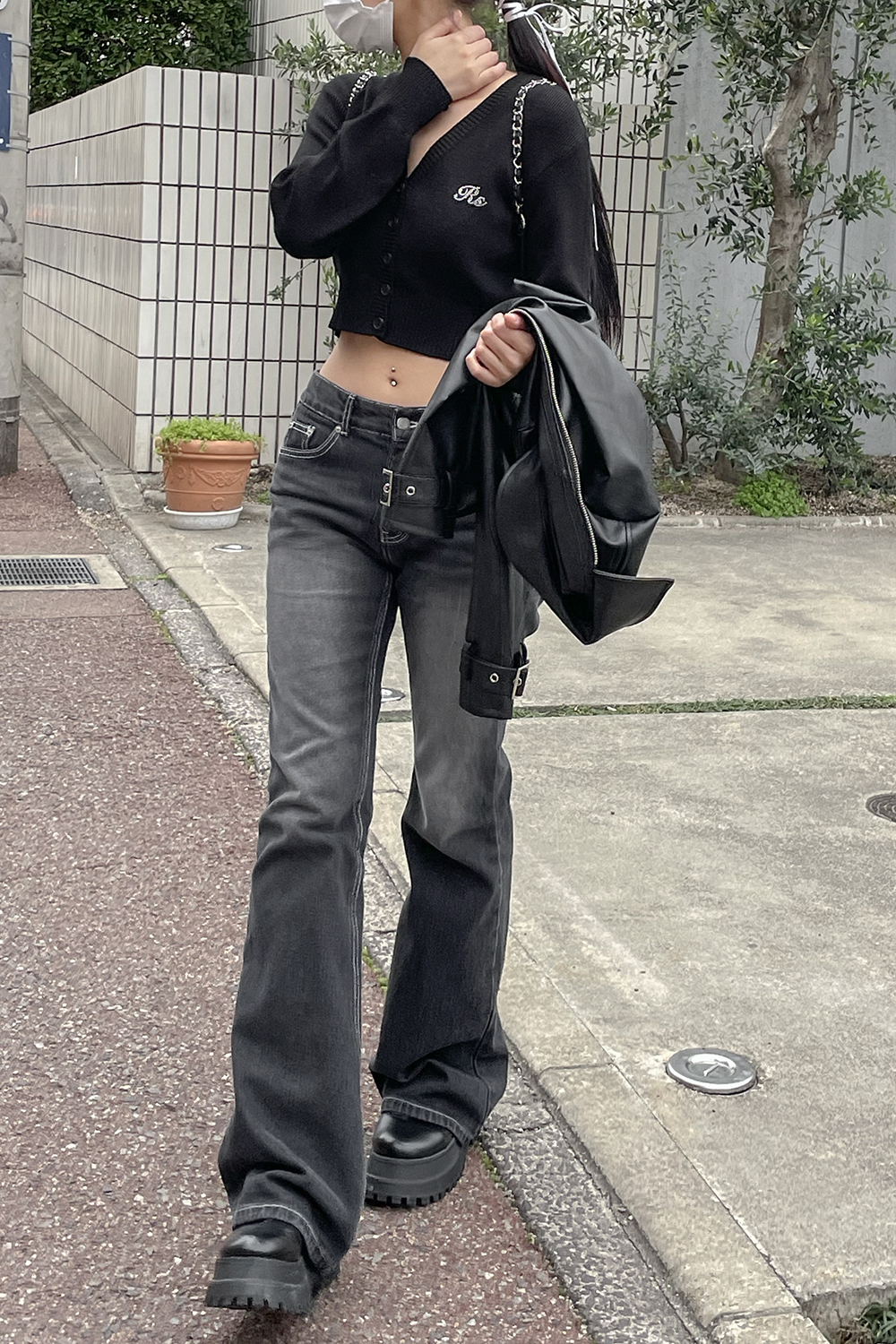 [ACUBI CLUB] black lowrise bootscut denim pants