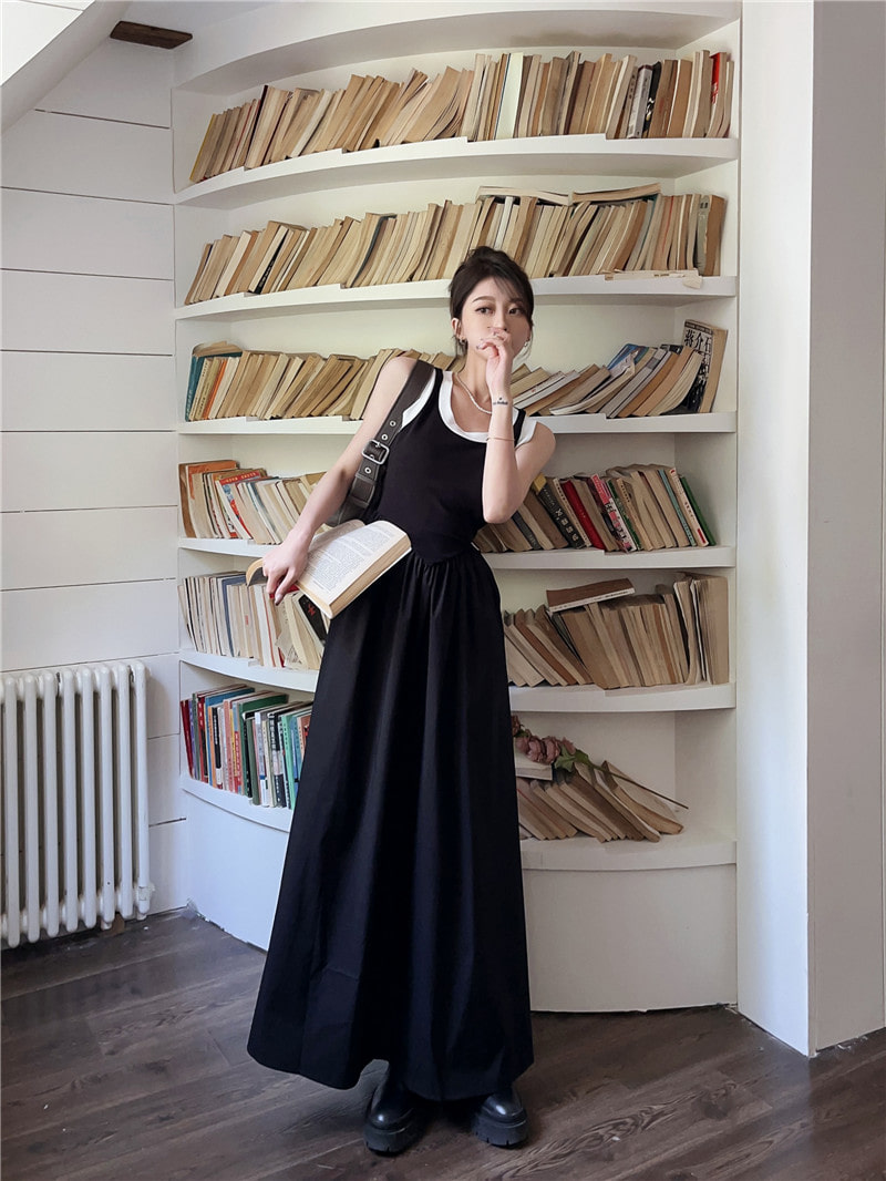 유니크 블랙 원피스 라운드 넥 배색 나시 슬리브리스 하이 웨스트 셔링 면 코튼 블랙 시크 캐주얼 A 라인 롱 미디 플레어 스커트 치마 드레스 캐주얼 힙한 민 소매 여름