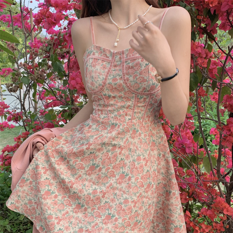 바이미뉴 벚꽃룩봄코디세트 플라워 나시 미니원피스 꽃무늬 잔꽃 슬립 민소매 스커트 코르셋나시 A라인원피스 여성스러운 플레어스커트 기본 크롭 핑크 가디건 니트투피스 세트