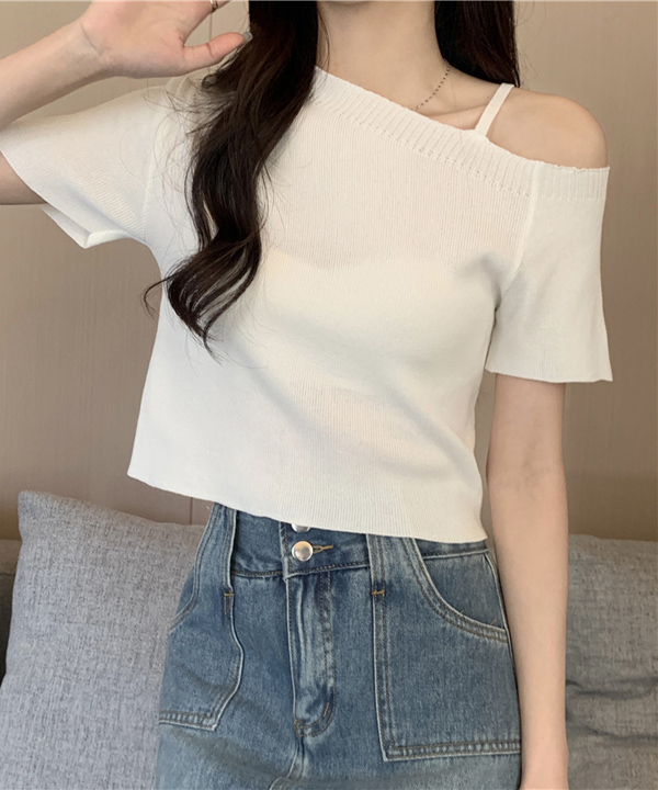 숄더 오픈 니트탑 언발란스 오픈숄더 스트랩 반팔 골지 솔리드 숏 니트티 여름 블랙 편한 매일입기좋은 유니크 힙한 트렌디 데일리룩 일상룩 캠퍼스 대학생 10대 20대