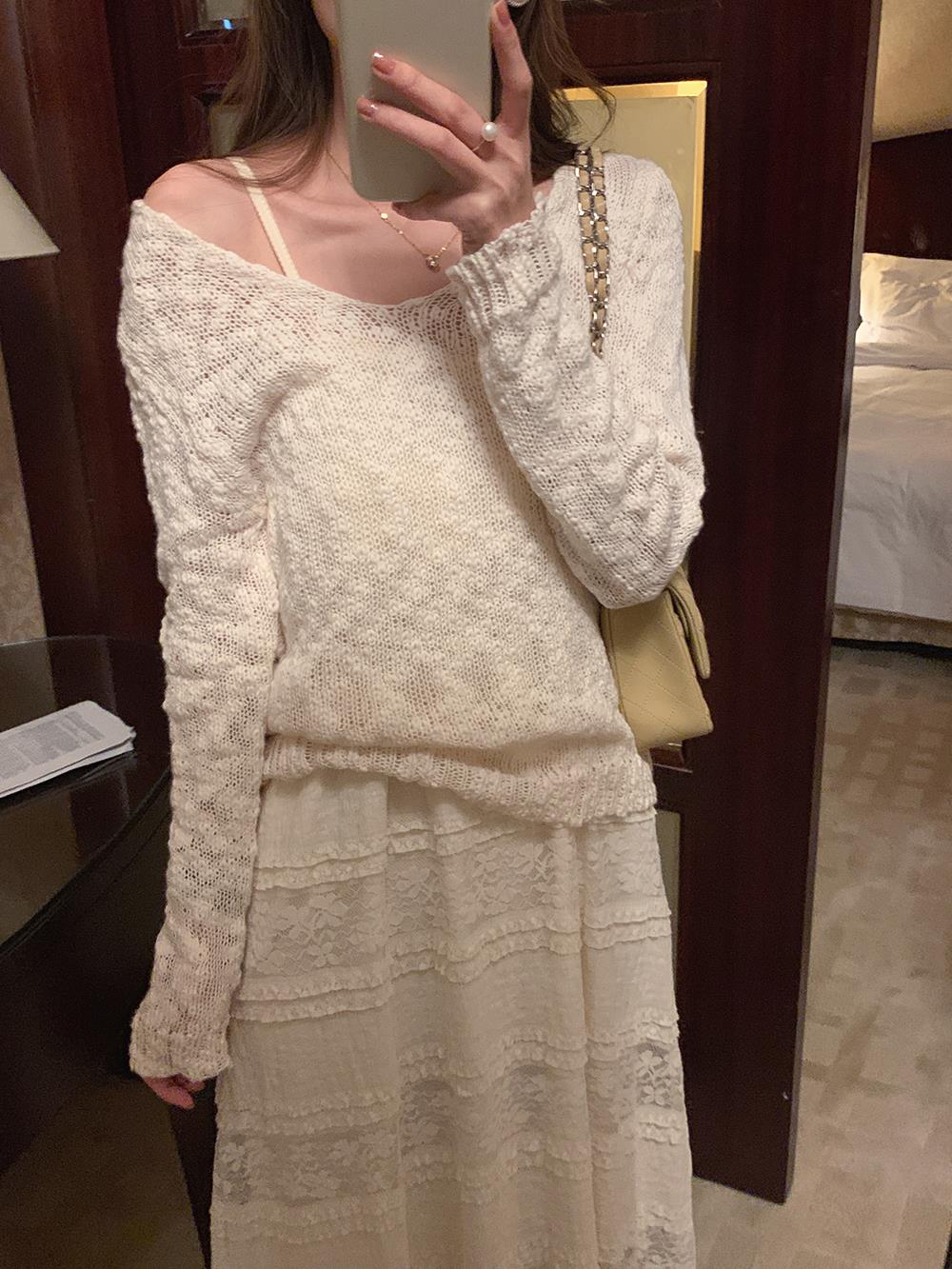 베이지하루 화이트 여신 니트 Set Up 드레스 세트 상하의 한벌 브이넥 긴팔 상의 이너 탑 레이스 롱치마 끈나시 민소매 뷔스티에 레이어드 슬림핏 봄 여름 간절기 30