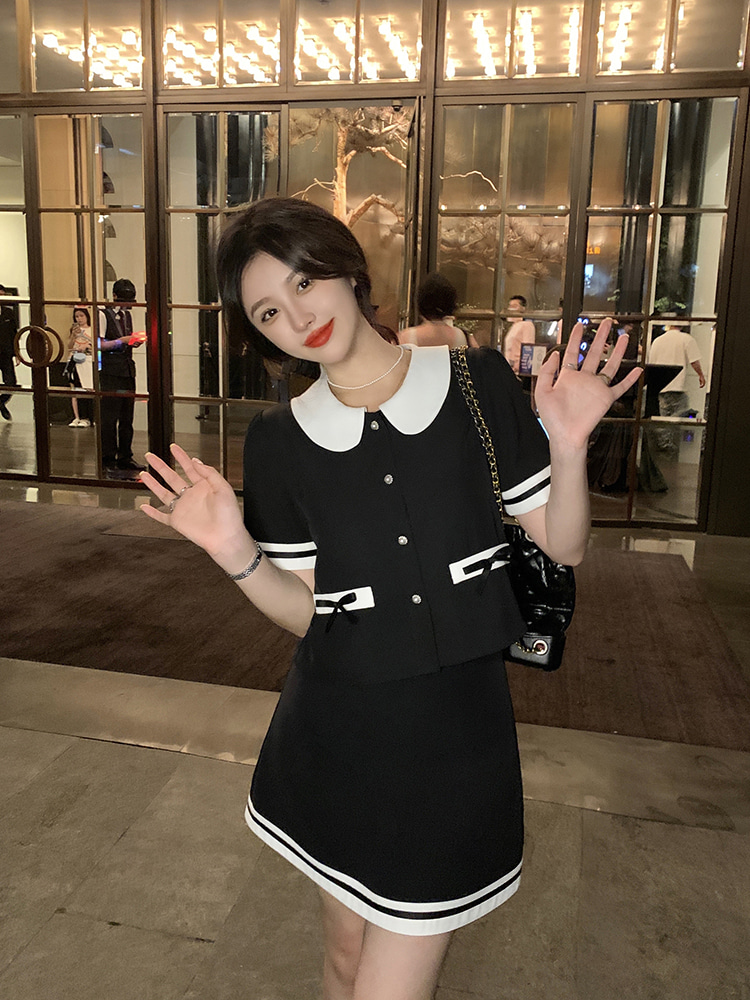 배색 블랙 러블리 자켓스커트 투피스 Set 카라 단추 여밈 라운드 넥 스트라이프 반팔 하프 소매 리본 포켓 포인트 크롭