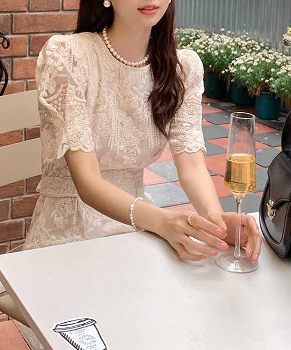 포앤바이앤 로맨틱 레이스 드레스 라운드넥 벌룬 반팔 반소매 플라워 레이스 자수 하이웨스트 H라인 롱원피스 봄 여름 우아한 분위기있는 고급스러운 여성스러운 여신 스몰