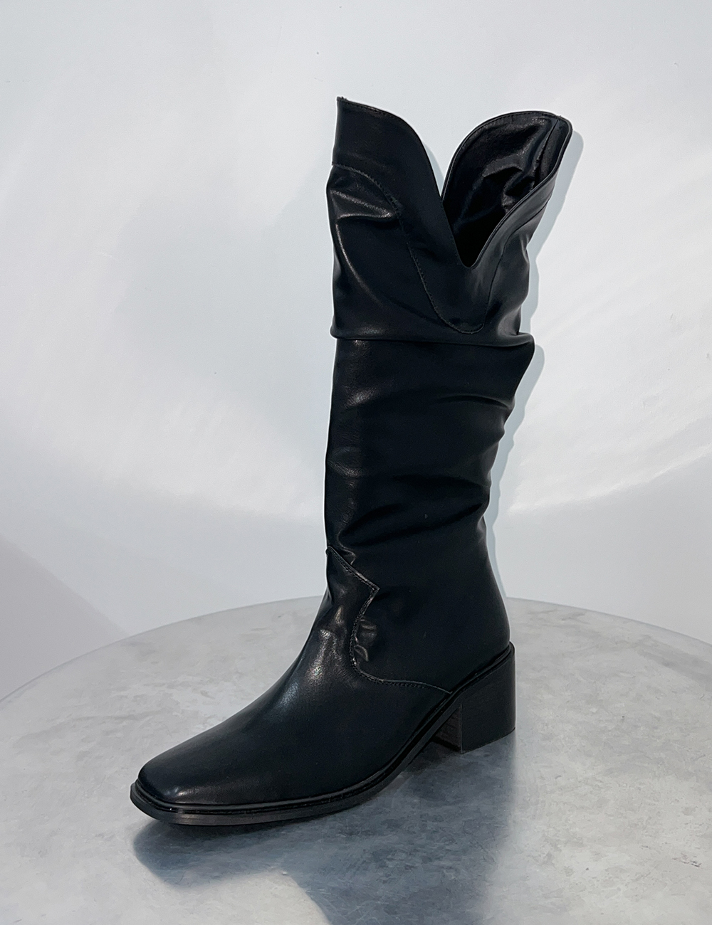 위위미유 SHIRRING SLIT LEATHER LONG BOOTS / 셔링 슬릿 레더 롱부츠