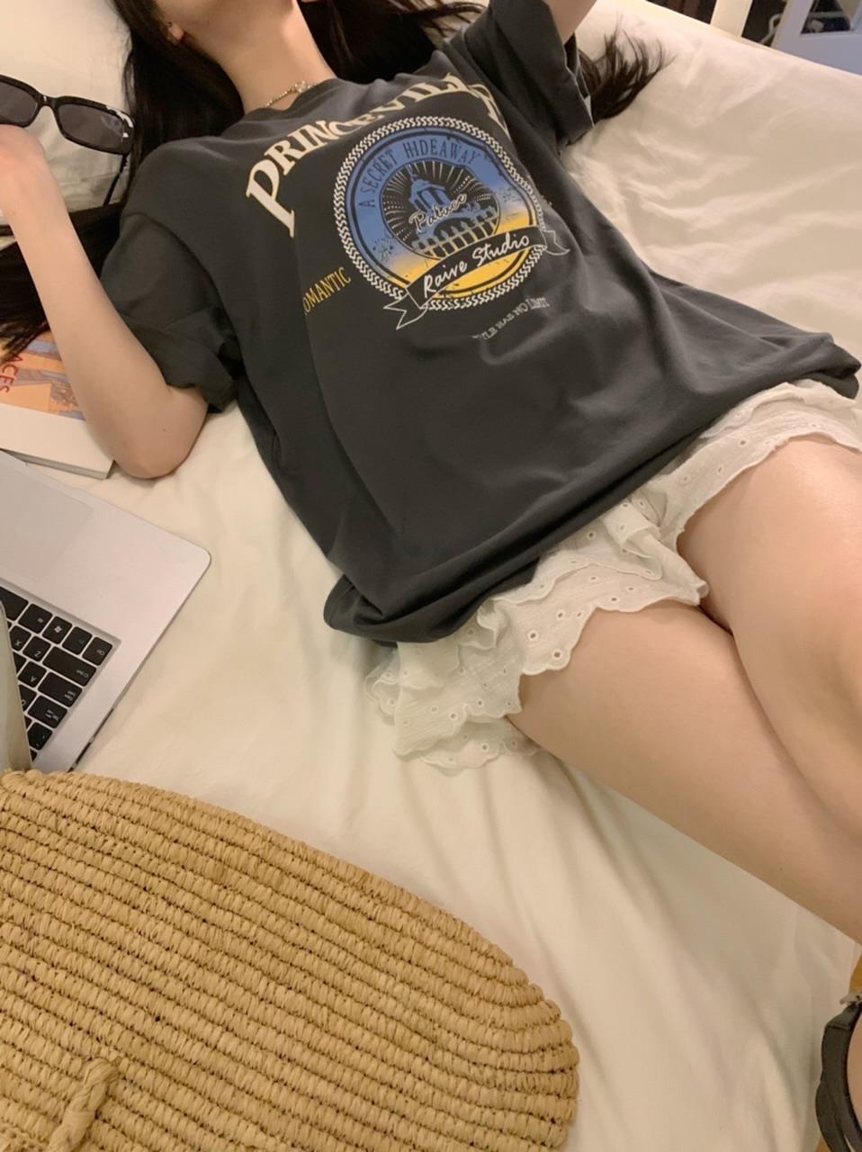 베이지하루 당일발송 무료배송 깔끔한 여자 프린팅 그래픽 반팔 기본티 티셔츠 라운드넥 여름 봄 여자 20대 30대 캐주얼 올매치 데일리티셔츠 영어 레터링 그레이 블랙