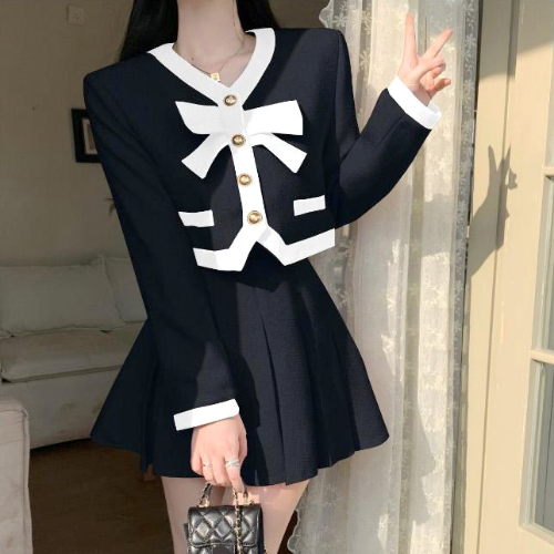 로즈블린 샤 트위드 골드 금장 버튼 리본 포켓 라인 배색 포인트 크롭 자켓 And 플리츠 스커트 투피스 세트 핑크 블랙 아이