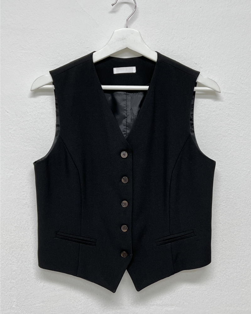 인챈트미 어반 버튼 브이넥 베스트 (2C)