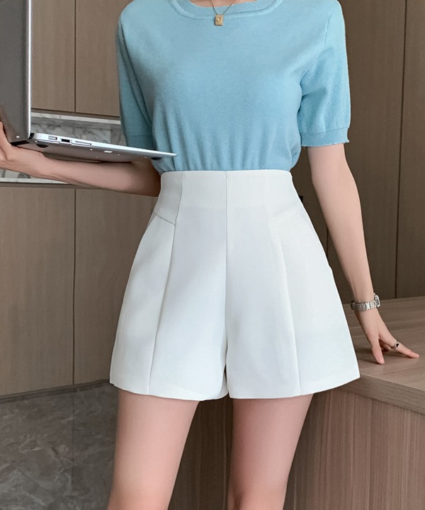 포앤바이앤 심플 숏팬츠 솔리드 하이웨스트 절개 A라인 정장 반바지 깔끔한 심플 베이직 봄 여름 사계절 데일리룩 출근룩 하객룩 하의 화이트 블랙