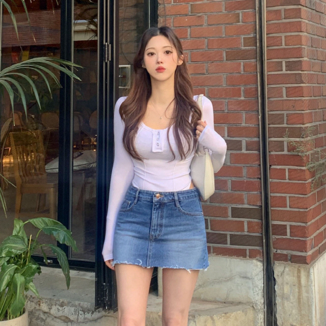 워너비뮤즈 무배🚀 골반여신💖쫀쫀스판 단추포인트 스판 골지 쓰리 버튼 슬림 둥근 밑단 긴팔 티셔츠 이너 레이어드 크롭 니트 티 단추 쫄티 언발 4color