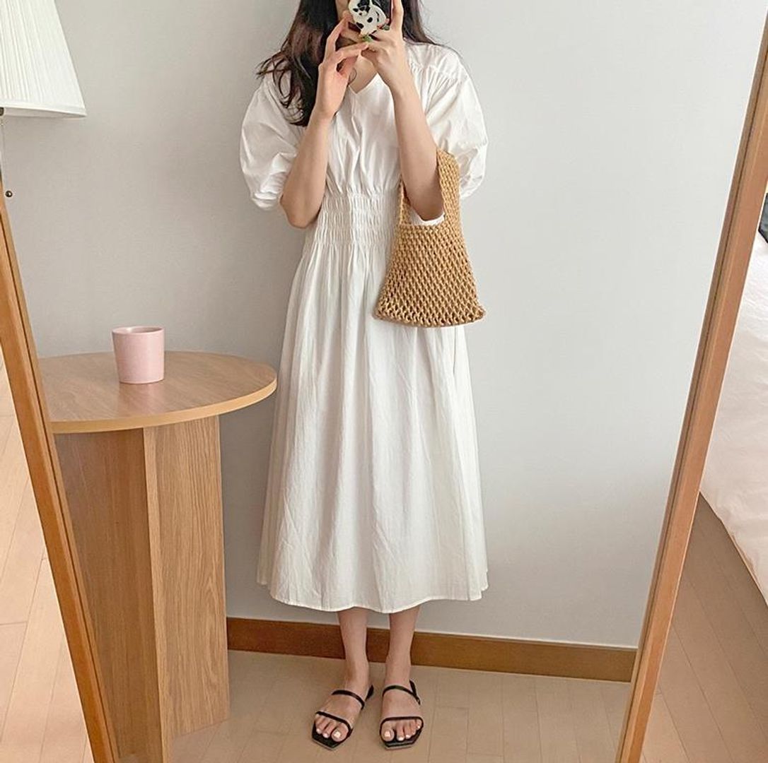 루즈핏 반팔 여름 화이트 블랙 롱드레스 원피스 브이넥 셔링 주름 밴딩 봄 30대 40대 여성 여자 레이디 여행 비치 바캉스룩