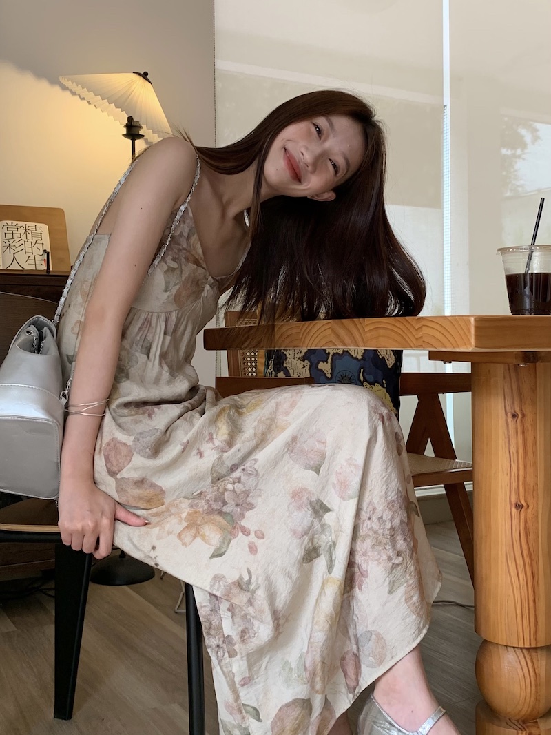 블롱뮤 빈티지 프렌치 롱 원피스 슬립 브이 V 넥 슬리브리스 나시 하이 웨스트 A 라인 롱 미디 플레어 스커트 치마 드레스 청순 여리 하늘하늘 레트로 꽃 무늬 플라워