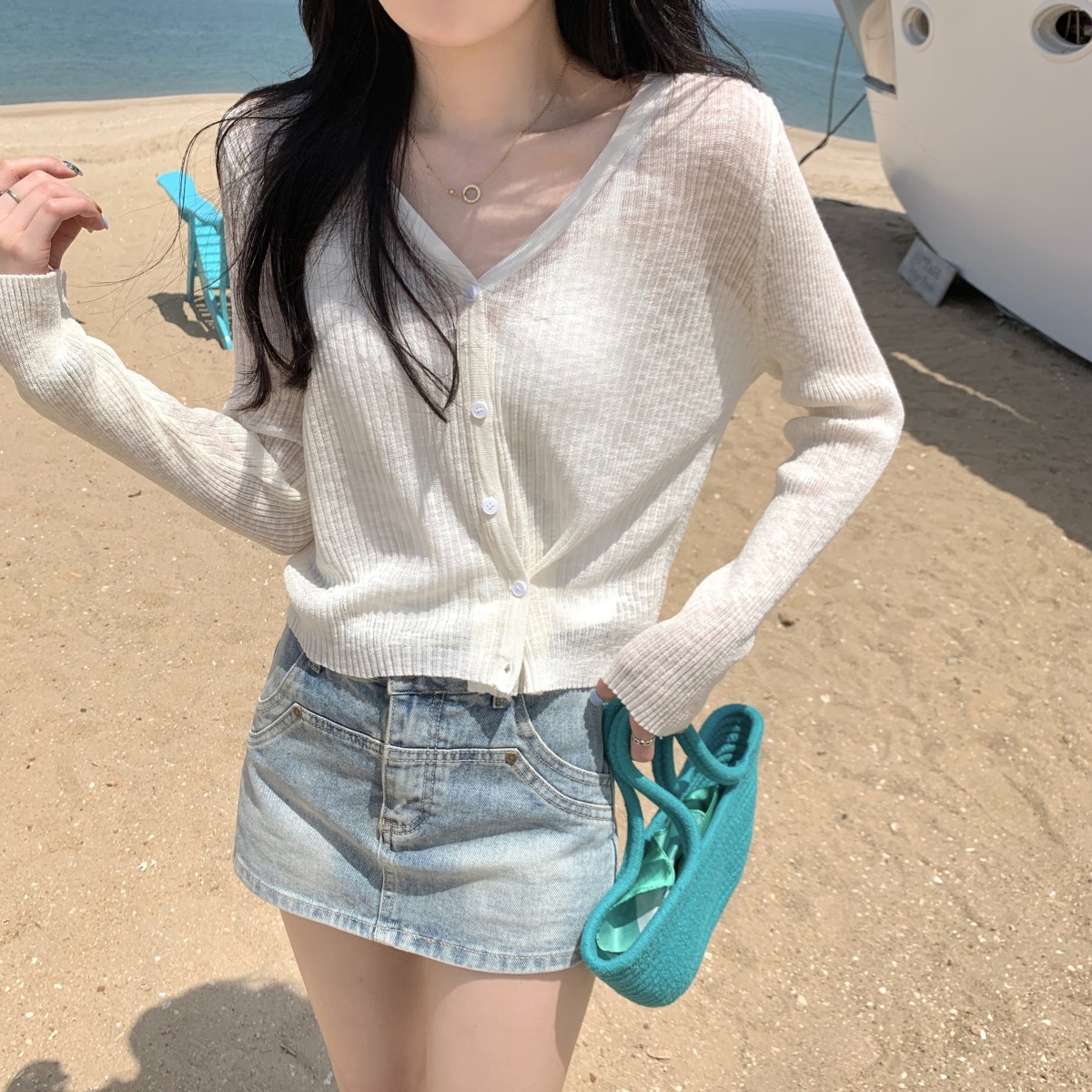 청순 썸머 시스루 가디건 V 브이 넥 단추 여밈 슬림 여리 청순 하늘하늘 롱 슬리브 여름 얇은 긴팔 자외선 차단 골지 크롭