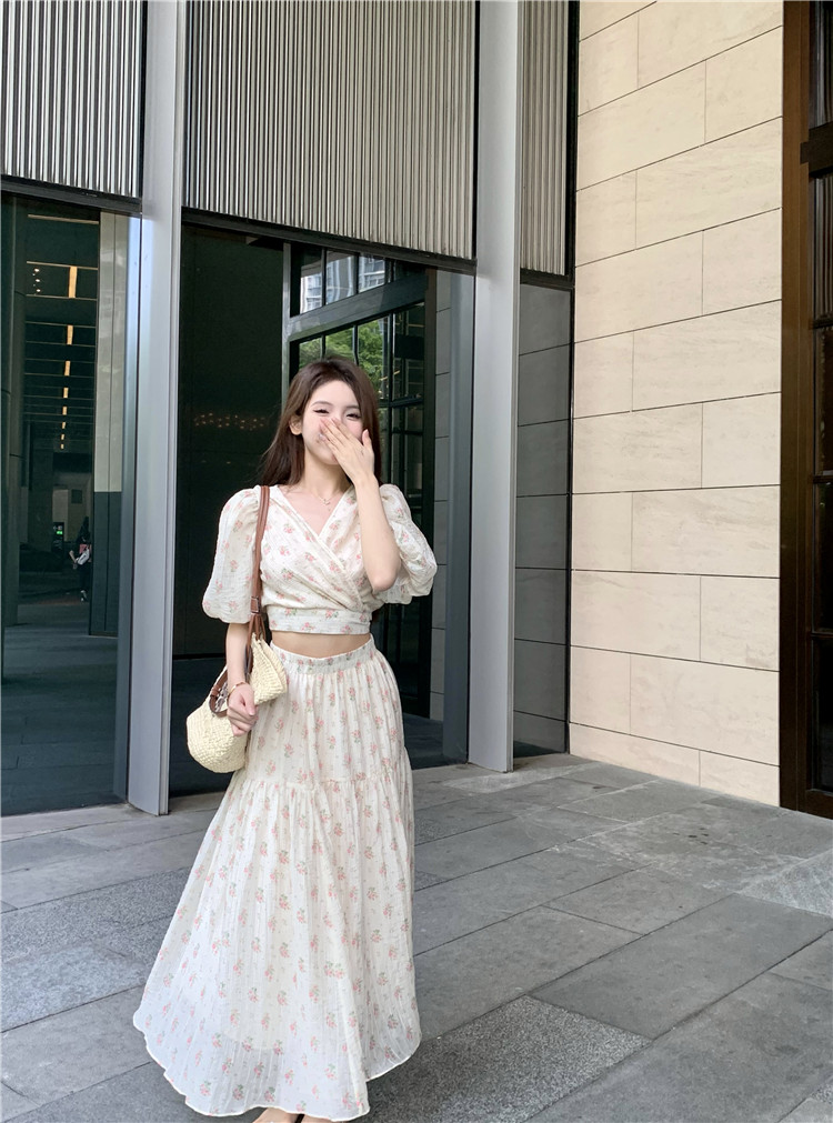 플라워 크롭 랩 블라우스롱 플레어 스커트 Set V 브이 넥 벡 리본 끈 플로럴 벌룬 퍼프 반팔 탑하이 웨스트 레트로 A