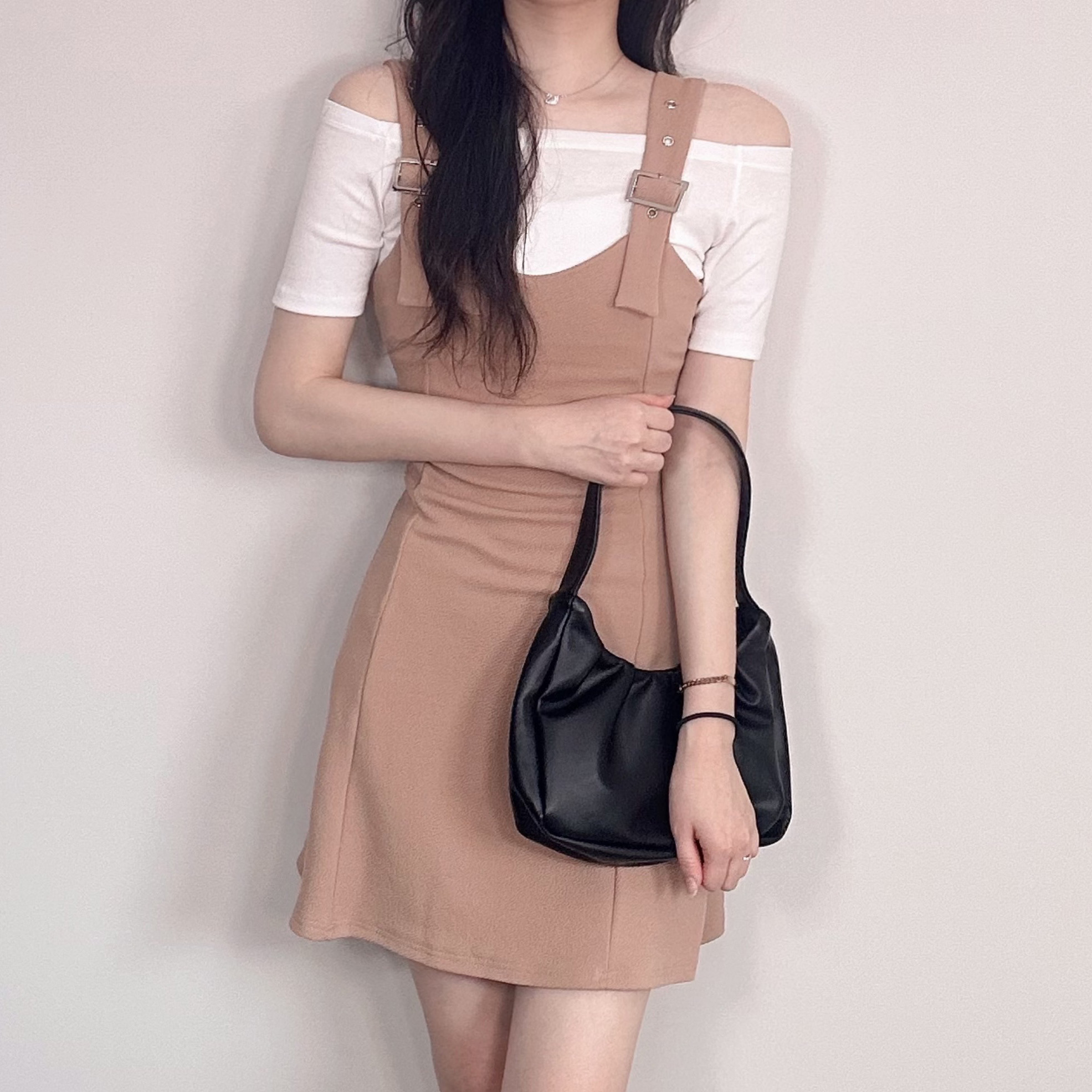 원트 [무료배송 ][원피스+오프숄더SET/2col] 버클 멜빵 원피스 오프숄더 반팔 티셔츠 투피스 세트 청순 유니크 페미닌 러블리 사랑스러운 여친룩 (2colors)