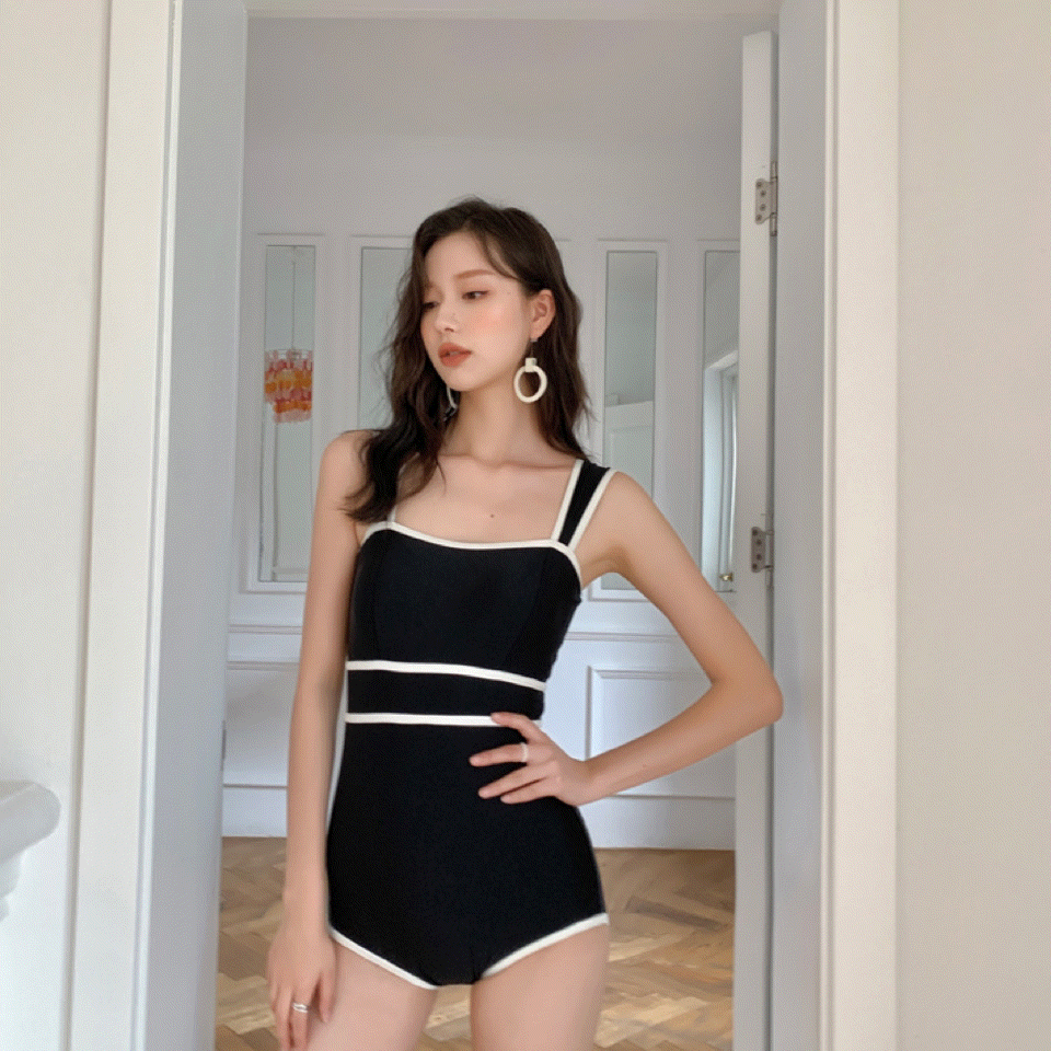 클라우드나인 [최저가 여름수영복 바캉스룩] 모던시크 배색라인 나시 심플 블랙 원피스수영복 모노키니 뱃살 군살커버 몸매보정 섹시
