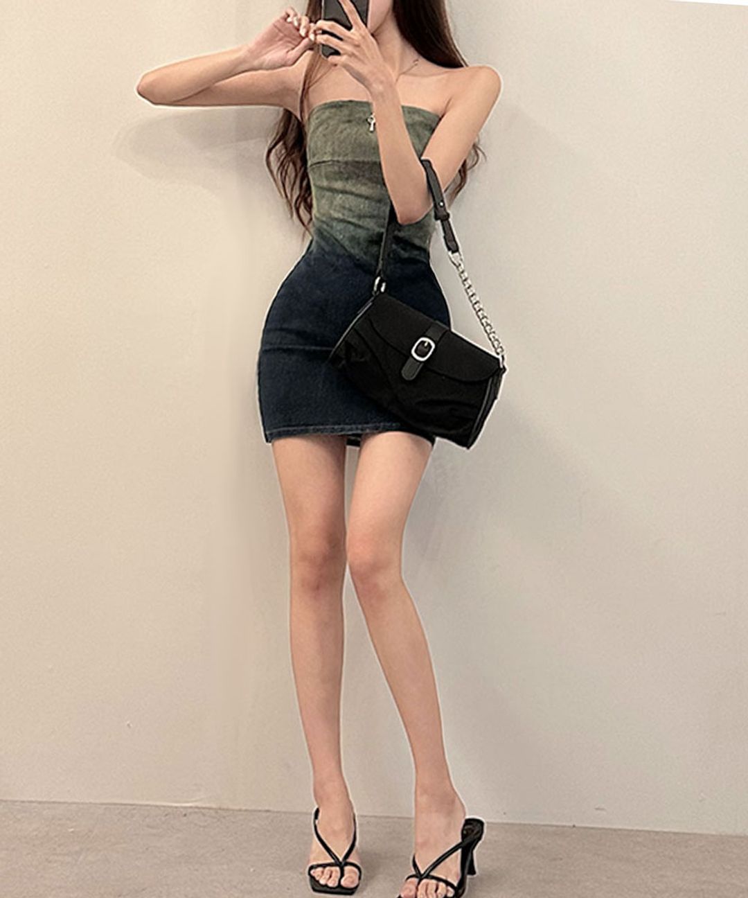 빈티지섹시글램 그라데이션 워싱이 돋보이는흘러내림없이 쫀쫀한 데님탑오프숄더원피스 1color 착붙핏 흠뻑쇼
